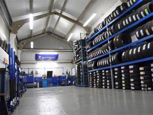 Welcome to our car, SUV, 4x4 and van tyre service - Fuller Tyres Ltd